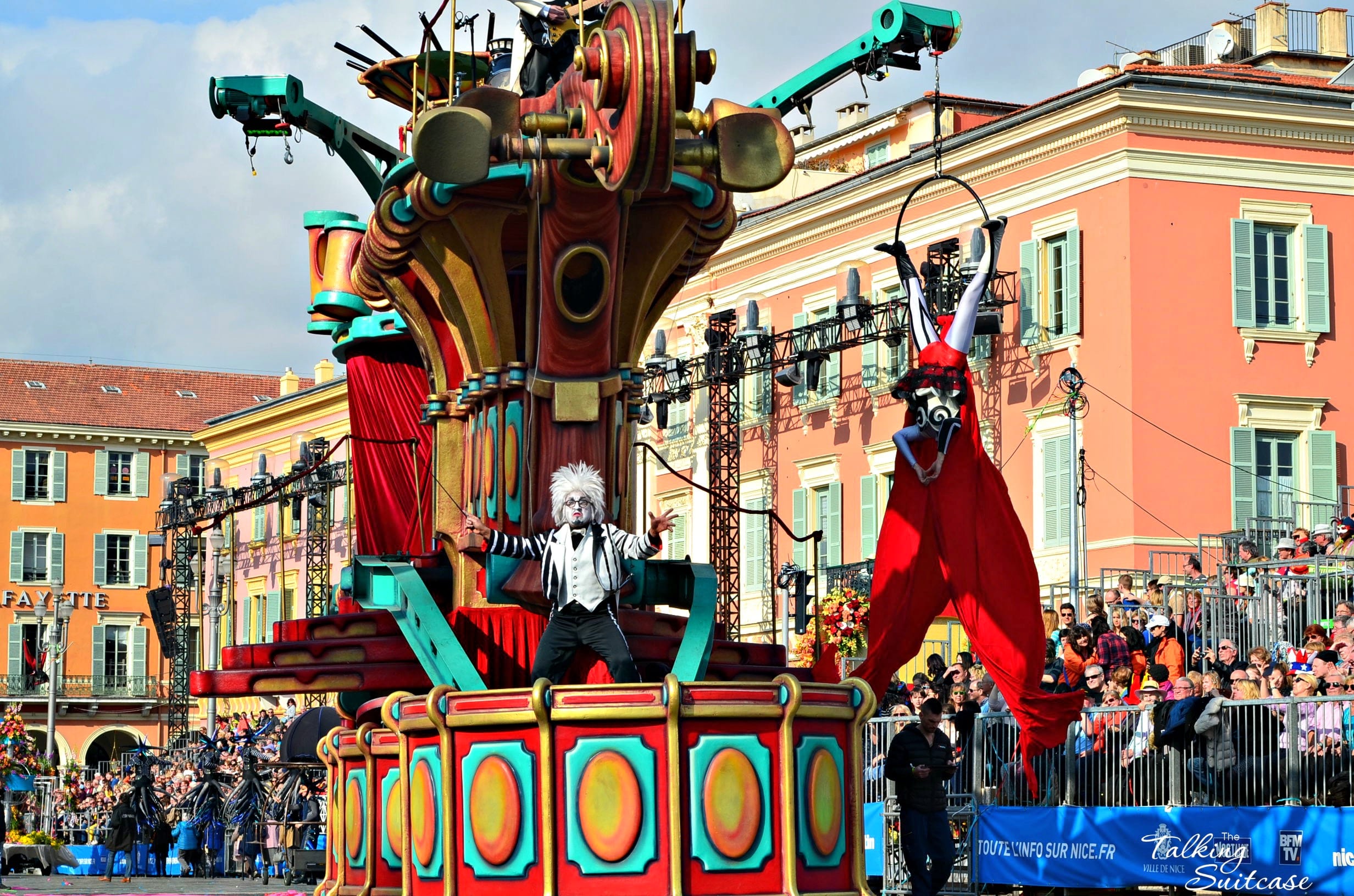 Photos That Will Make You Want to See The Nice Carnaval Battle of Flowers